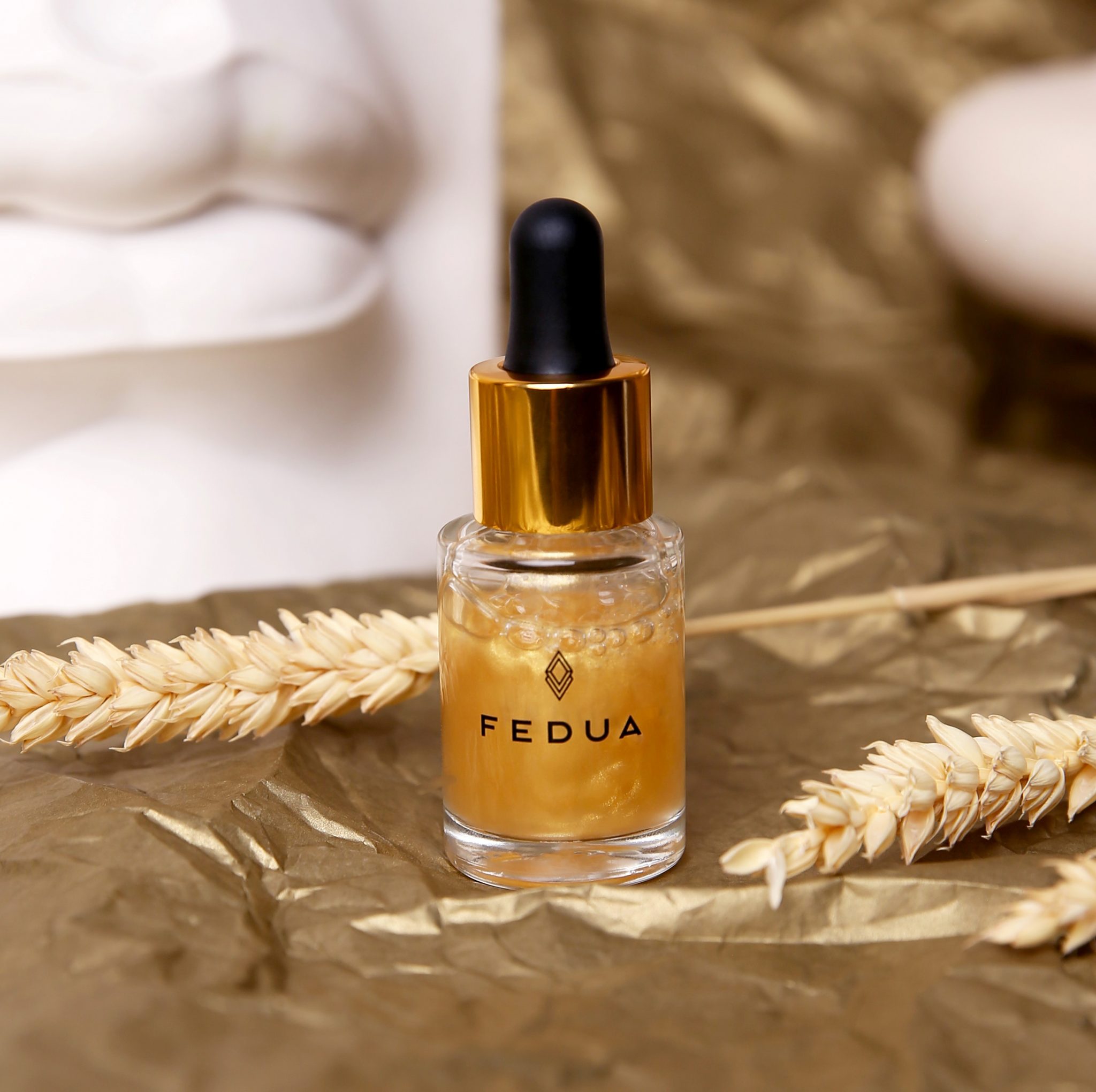 FEDUA: esmaltes que no dañan tus uñas - Six Harmonies